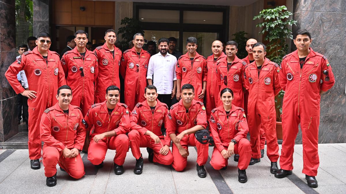 IAF’s Surya Kiran Aerobatic Team meets Telangana CM - The Hindu